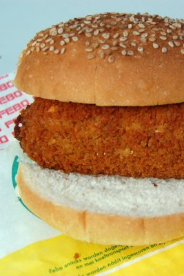 FEBO In Amsterdam: Our Snack Wall Hype Explained 🍔