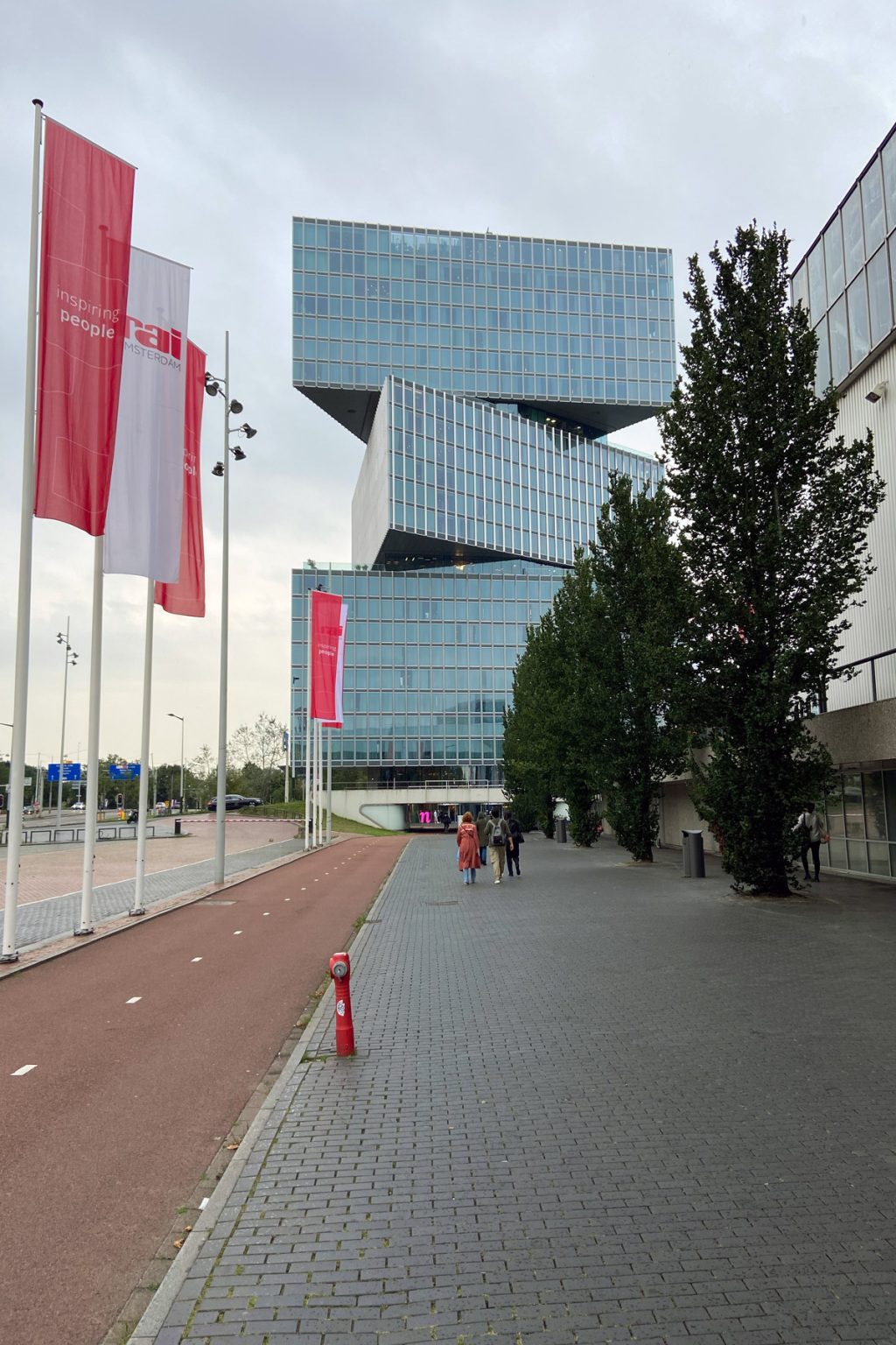 RAI Amsterdam: 4 Easy Ways To Get There & 4 Best Hotels
