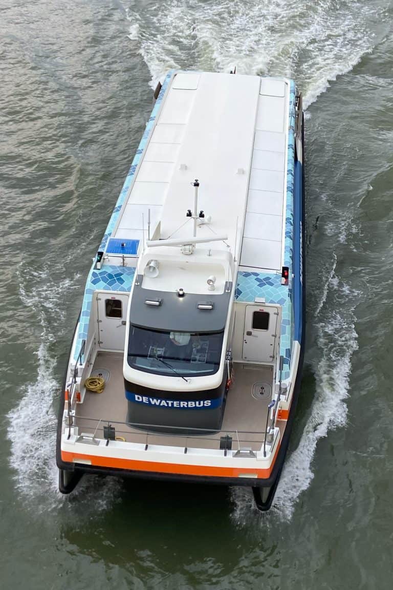 Rotterdam Public Transport: Local's Guide To All Options 🚊